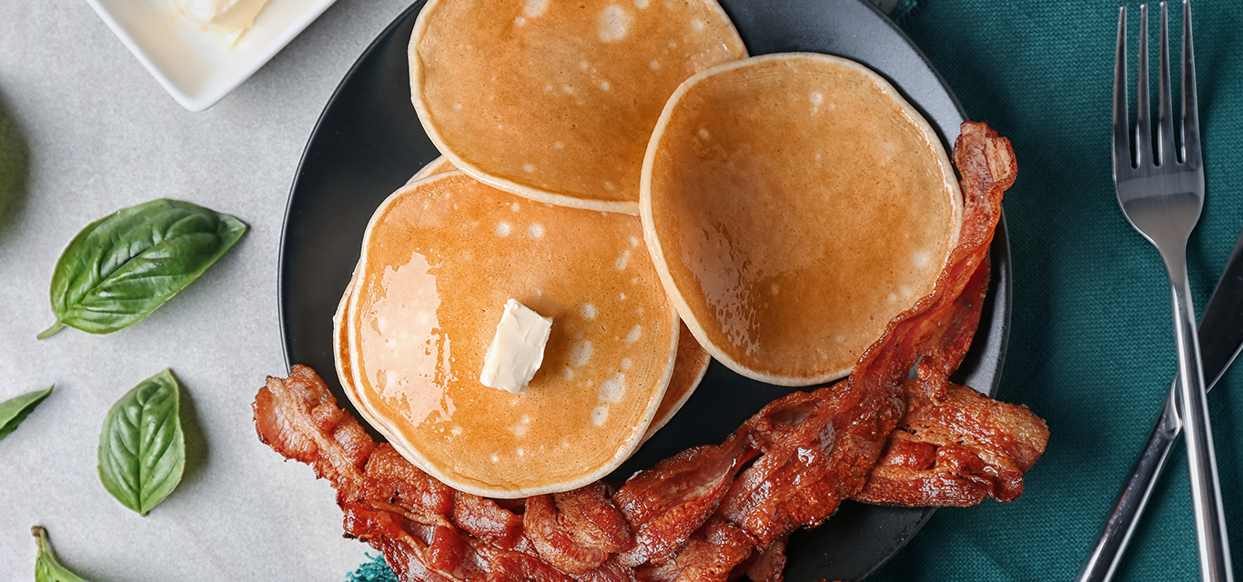 Hotcakes con tocino | Bafar